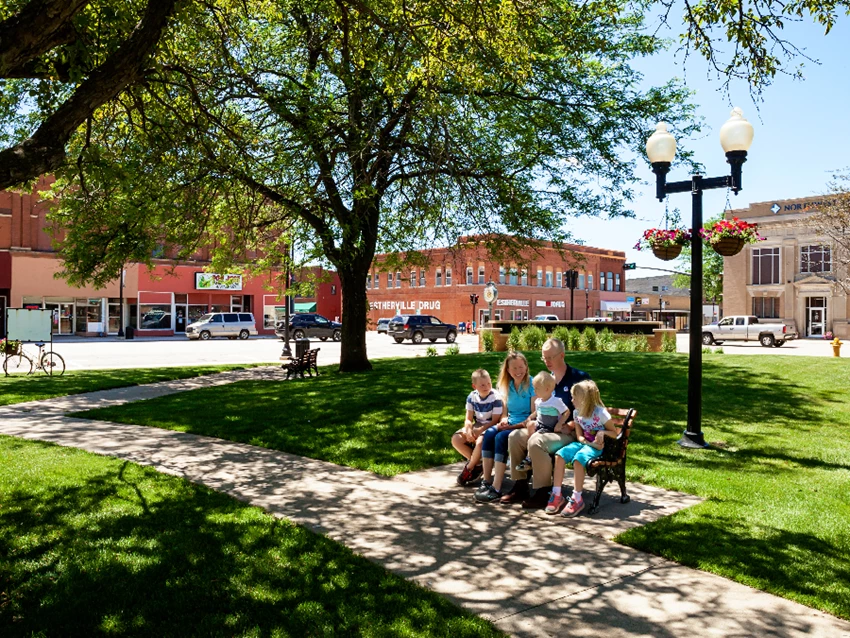 Estherville, Iowa | Lakes and Land Region | Travel Iowa