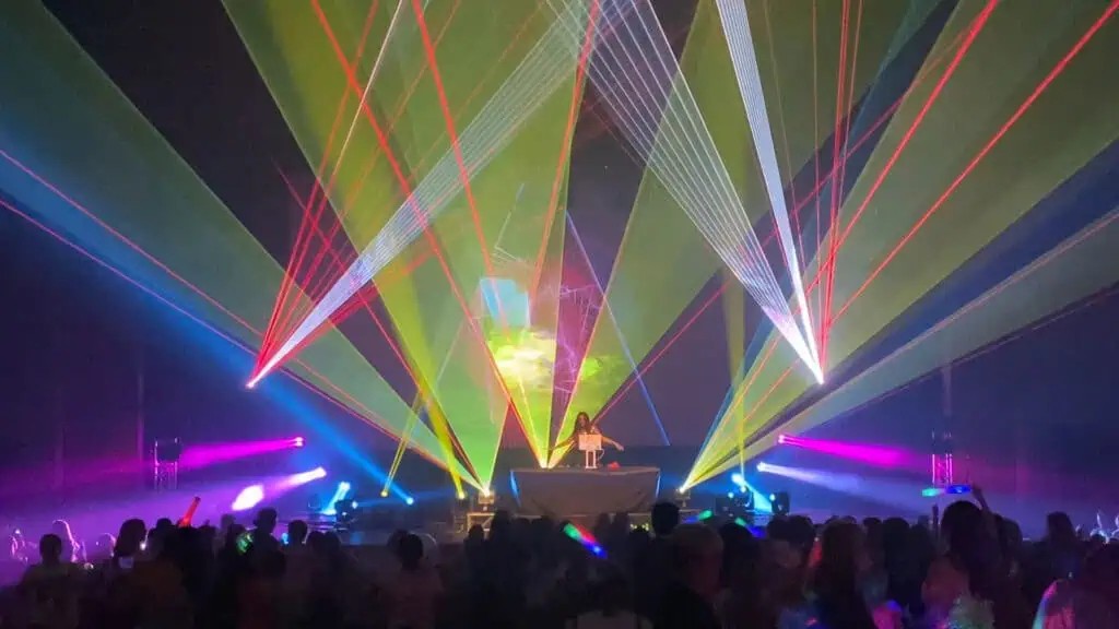 Taylor Shines - The Laser Spectacu | Ottumwa, Iowa | Travel Iowa