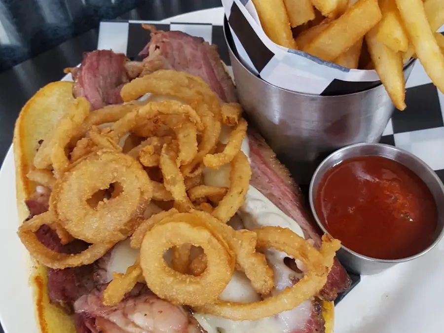 7 Award-Winning Iowa Restaurants Owned by Women