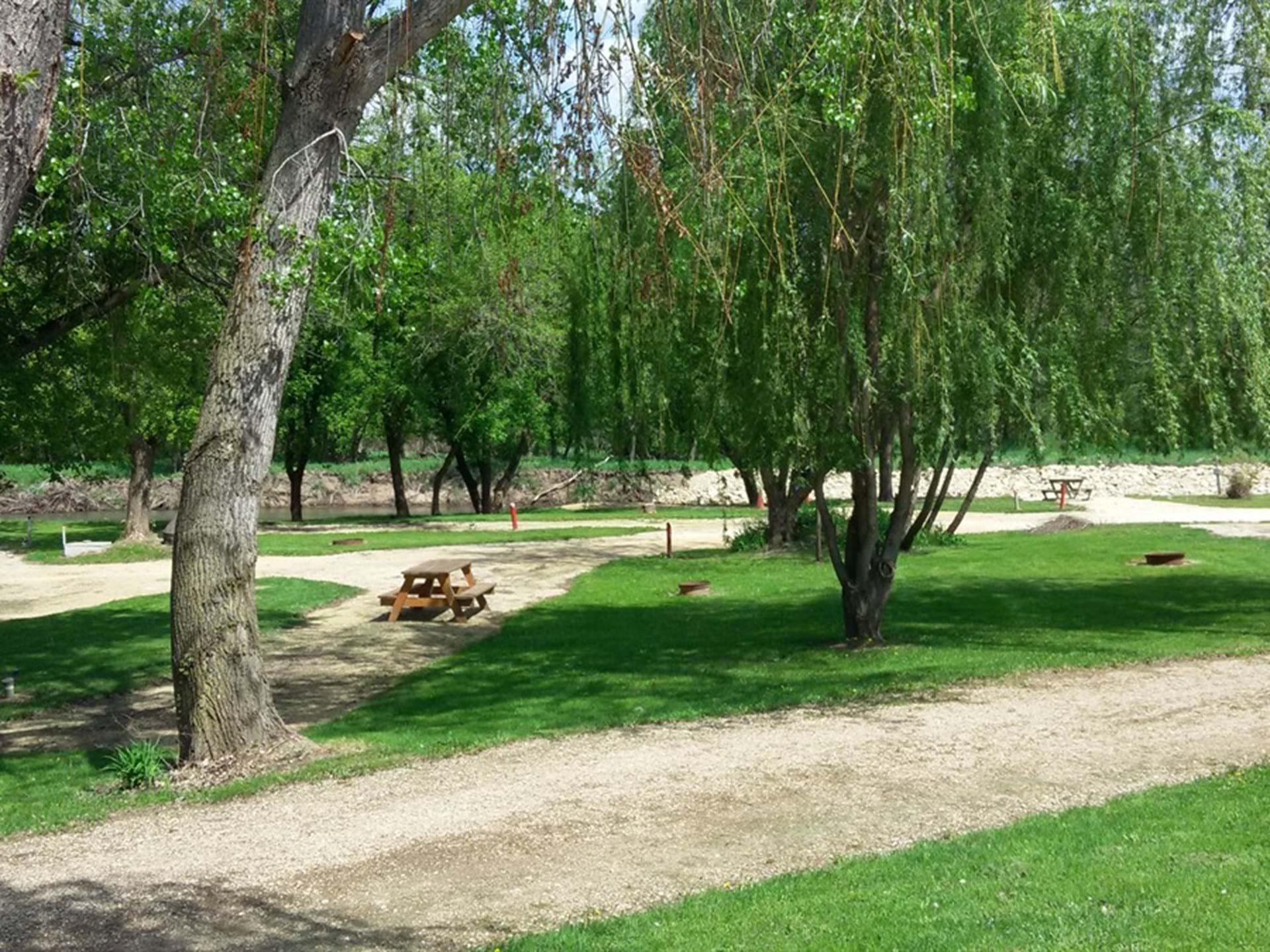 Blue Inn Campground | Monticello, Iowa | Travel Iowa