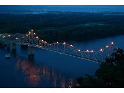 Black Hawk Bridge | Lansing, Iowa | Travel Iowa