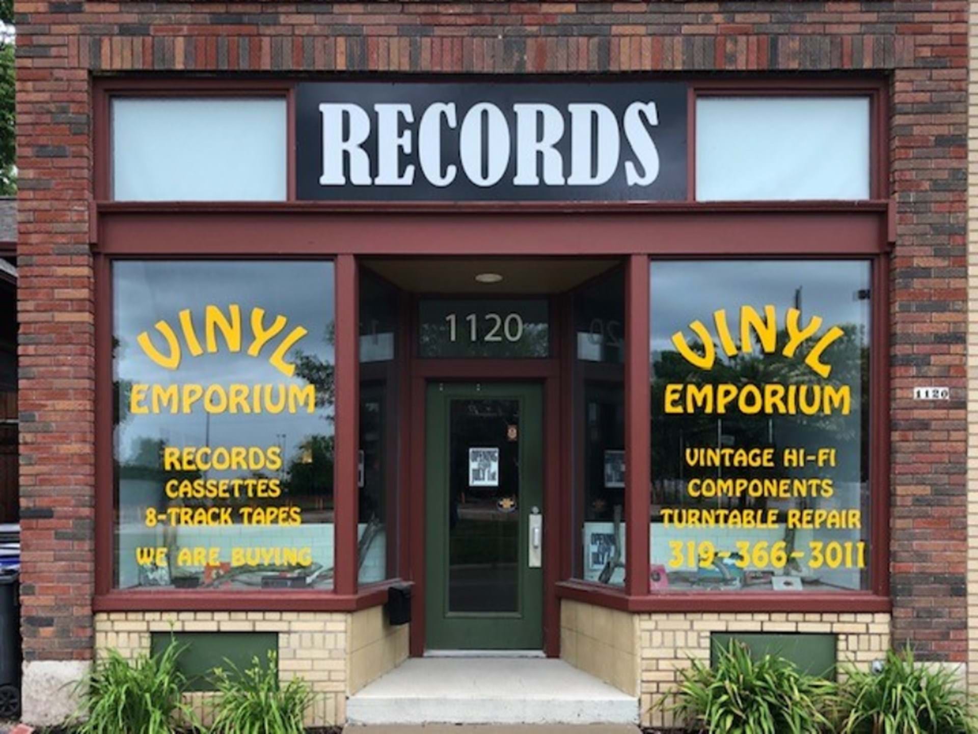 Vinyl Emporium | Cedar Rapids, Iowa | Travel Iowa