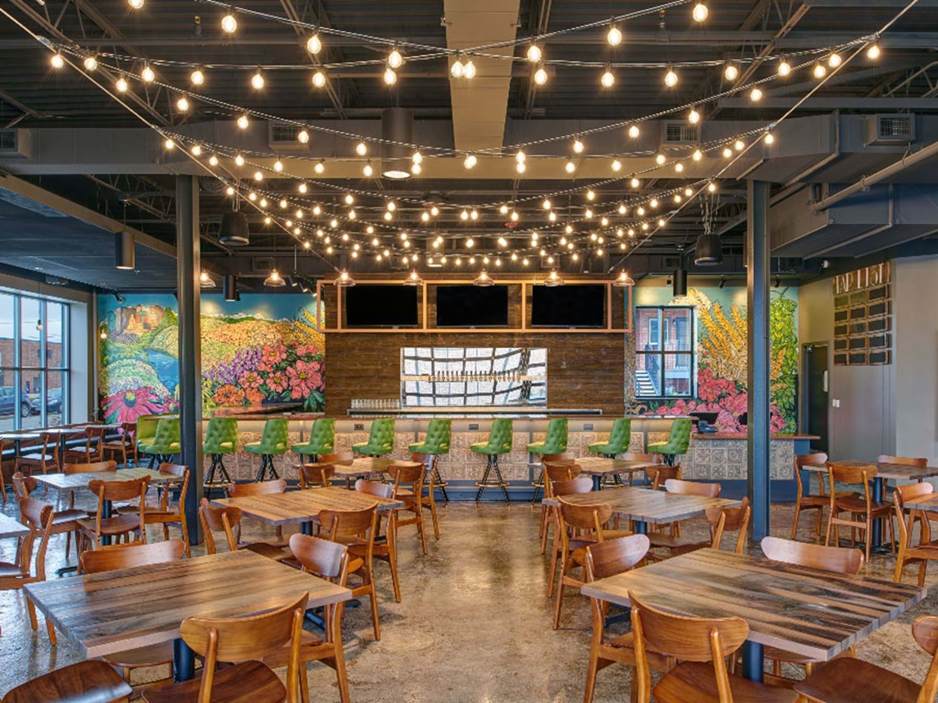 Lua Brewing | Des Moines, Iowa | Travel Iowa