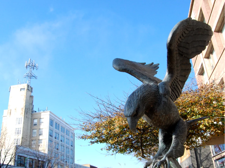 Downtown Clinton | Clinton, Iowa | Travel Iowa