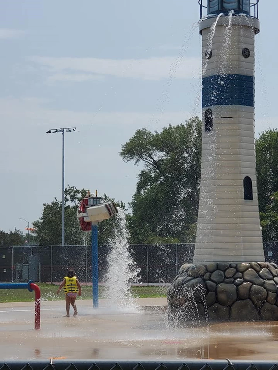 Riverview Swimming Pool | Clinton, Iowa | Travel Iowa