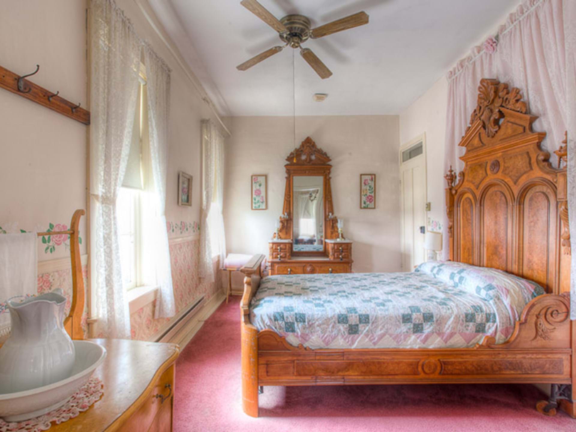 Bentonsport's Mason House Inn and Caboose Cottage | Keosauqua, Iowa ...