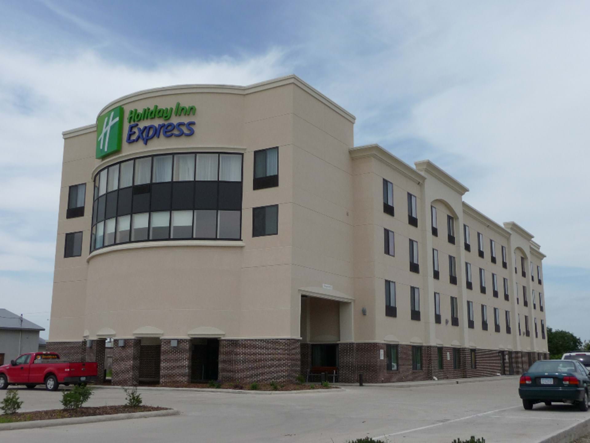 Holiday Inn Express | Waterloo, Iowa | Travel Iowa