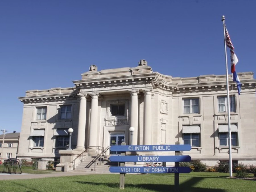 Clinton Public Library | Clinton, Iowa | Travel Iowa