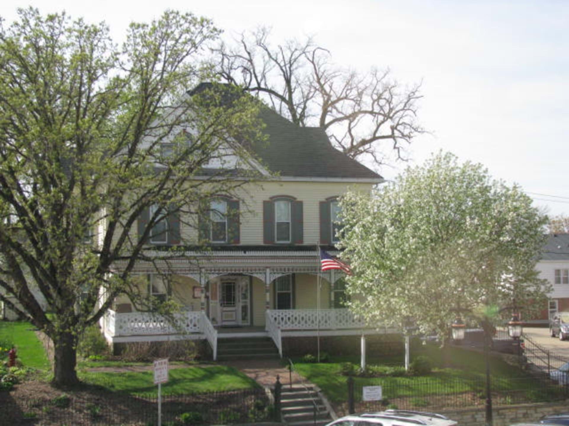 Dyer-Botsford Historical House & Doll Museum | Dyersville, Iowa ...
