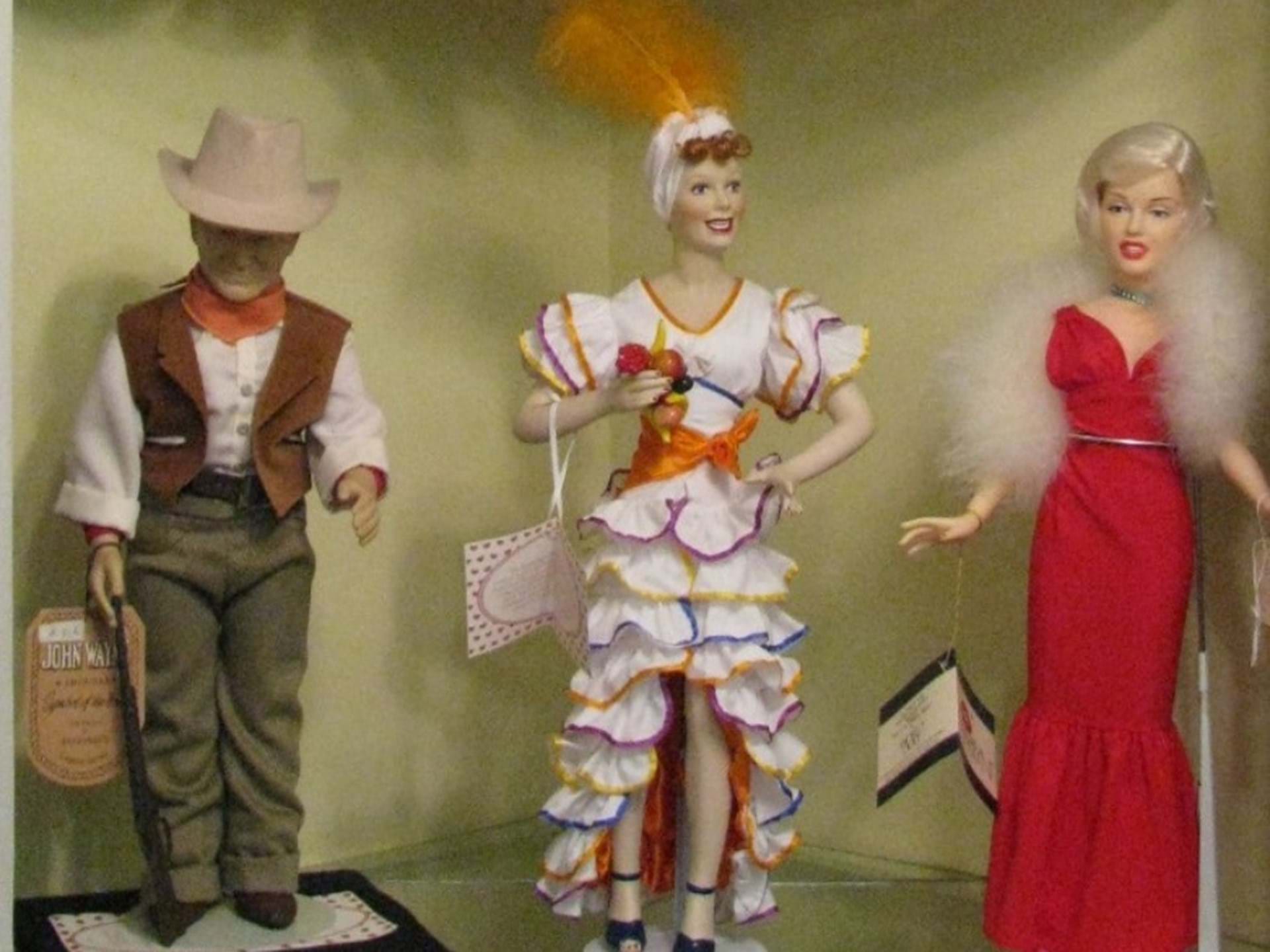 Dyer-Botsford Historical House & Doll Museum | Dyersville, Iowa ...
