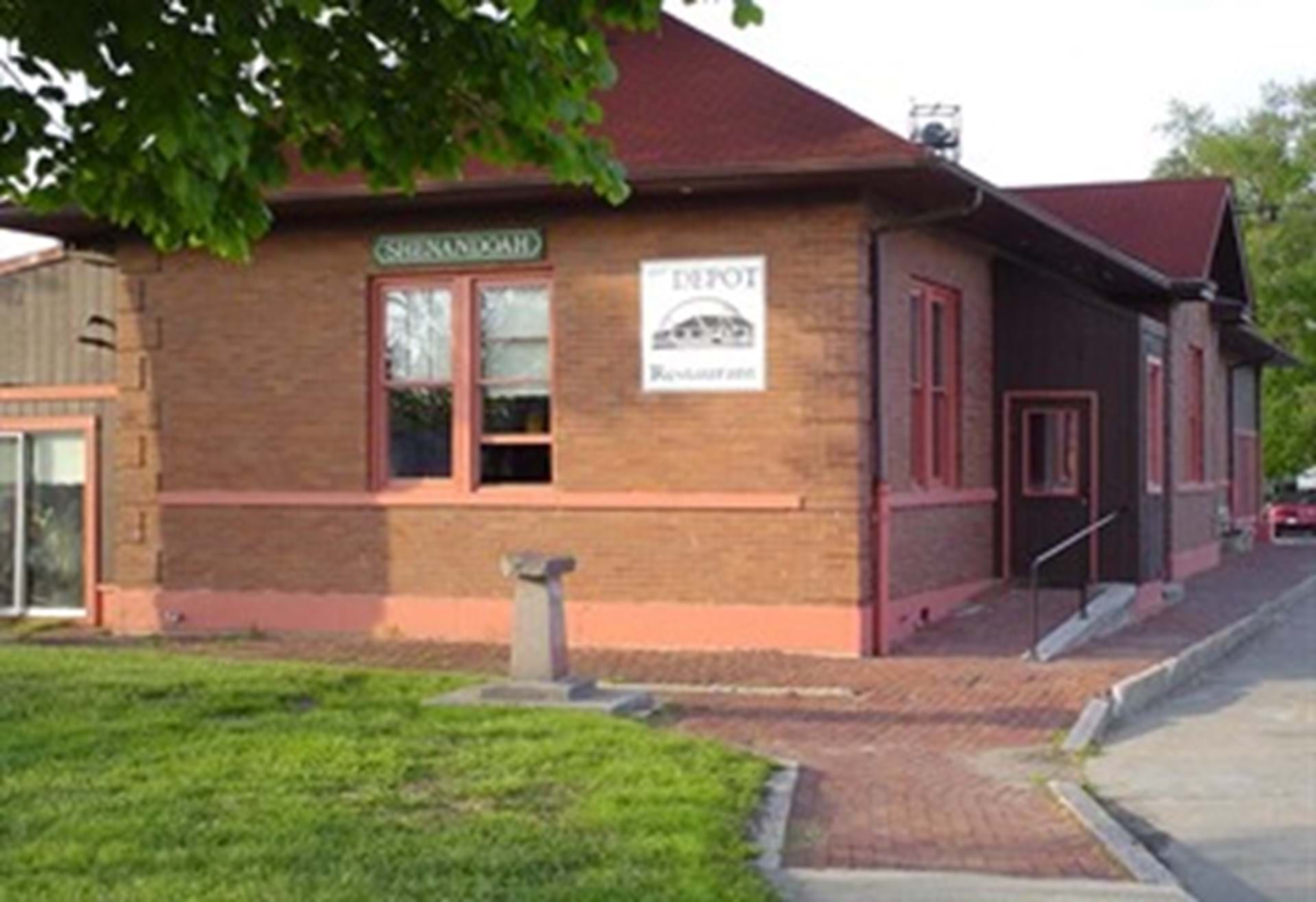 Depot Deli and Microbrewery | Shenandoah, Iowa | Travel Iowa